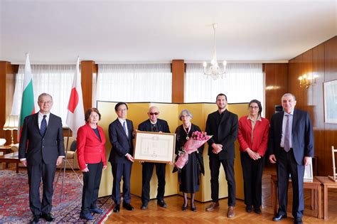 🎊Г жа Вера Вутова Стефанова дипломат от кариерата и японист получи японски държавен орден на