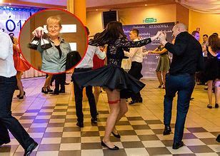 Tak Nauczycielka Ubra A Si Na Studni Wk Nagranie Robi Furor Czaderka Pl Blog Lifestylowy