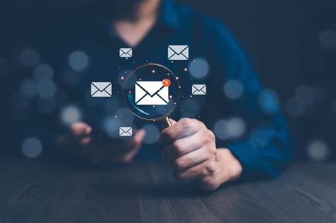 사이버 보안 및 보안 암호 로그인 온라인 경고 이메일 받은 편지함 및 스팸 바이러스 인터넷 편지 보안 보호 정크 및 휴지통 메일