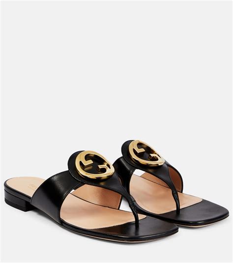 Gucci Gg Leather Thong Sandals In Nero Modesens