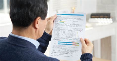 이상지질혈증이란 특별한 증상없지만 방치시 심근경색and뇌졸중 위험 그 예방방법은 산책 계단오르내리기 등 유산소운동 효과