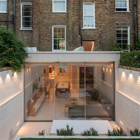 A Cloistered House By Turner Architects Features Internal Courtyards