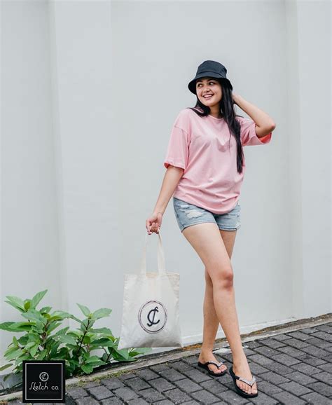 Kavihari Haputhanthris Feet