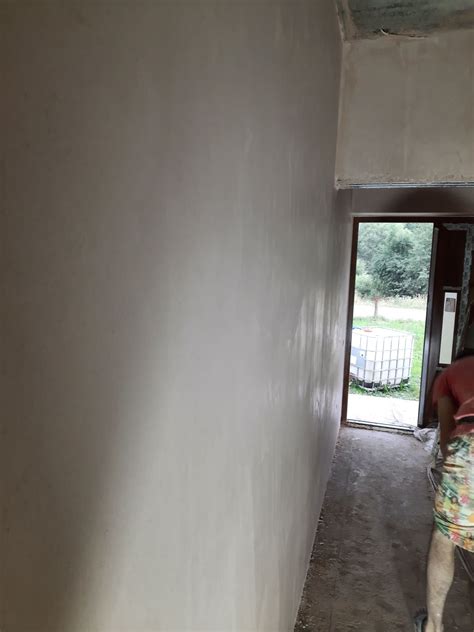 Машинна штукатурка 220v Шпаклювання Шліфовка стін Оздоблення ремонт Львів на Olx