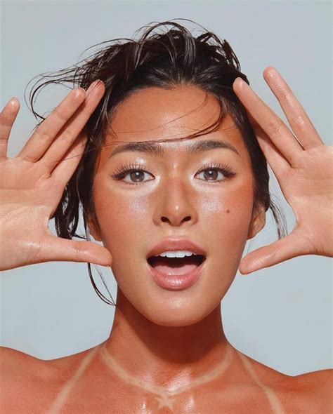 เปลี่ยนลุคส์เกือบจำไม่ได้ หลิงหลิง ควอง ลุคส์ใหม่แซ่บกว่าเดิม สมกับฉายา ยอดพีระมิดโพซ้าย