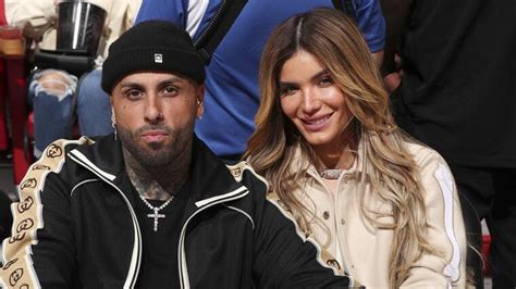Nicky Jam Y Aleska Génesis Continúan Disfrutando De Su Noviazgo
