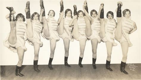 Chorus Girls Interesting Vintage Pictures Show The Artistic Life Of