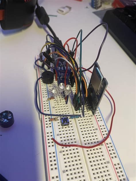 Leds Stop Working When Plugged Into Ground On Breadboard Rarduino