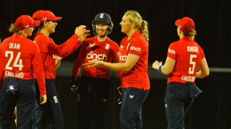 Sophia Dunkley And Charlie Dean Star As England Take 2 0 Lead In T20 Series Against West Indies
