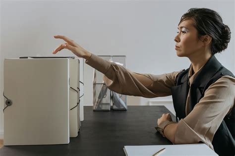 실내 결단 경력 계획하는 관리 기업 문서 베이지색 폴더 블랙 폴더 비전 비즈니스 비즈니스 복장 사무실 사무실 공장 사무실 환경 사무용품 서류