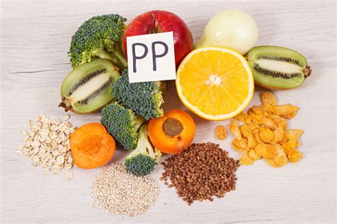 비타민 Pp 식이 섬유 미네랄 건강 한 영양 개념을 포함 하는 천연 제품 0명에 대한 스톡 사진 및 기타 이미지 0명 건강한 식생활 곡초류 Istock