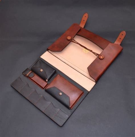 Папка из кожи для документов формата А4 Buisness Деревянные очки и оправы сумки и клатчи из