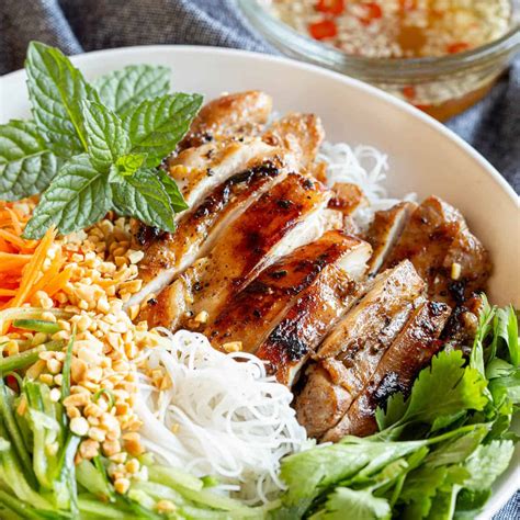 How To Make Vietnamese Lemongrass Chicken