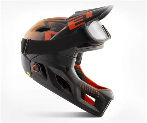 New MET Parachute MCR | IMB | Free Mountain Bike Magazine Online