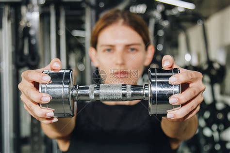 运动健身健美举重和人的概念高清图片下载 正版图片506368981 摄图网