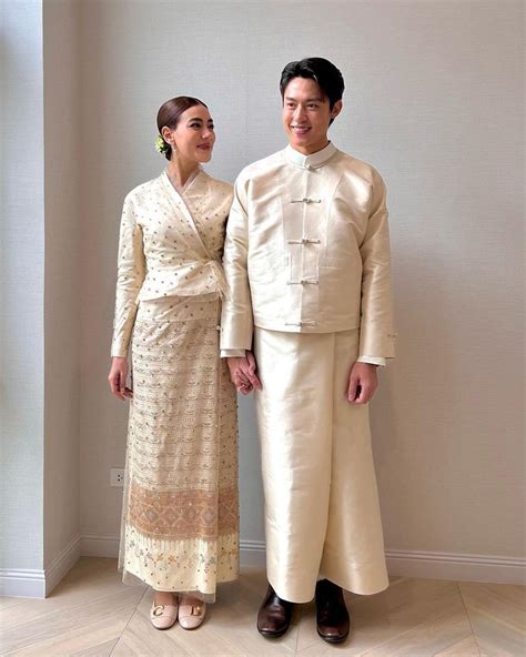 ซูมชุดหมั้น คิมเบอร์ลี่ สวมซิ่นตีนจกลายโบราณ งามดุจนางพญา