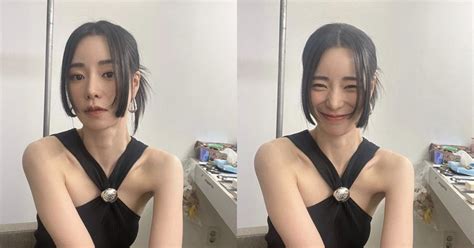 곰신 임지연 과감하게 어깨 라인 드러내고 싱긋