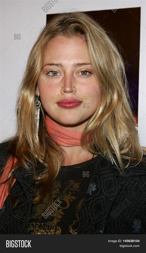 Estella Warren Los Image And Photo Free Trial Bigstock