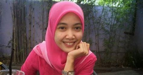 Ide 35 Jilbab Cantik Sange Warna Jilbab