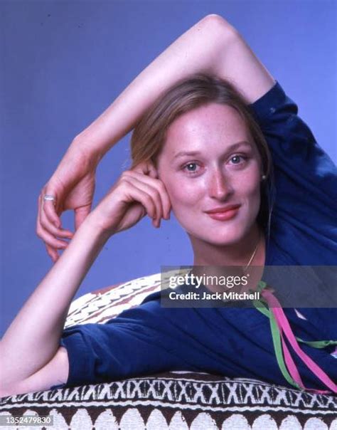 Meryl Streep 1976 Photos And Premium High Res Pictures Getty Images