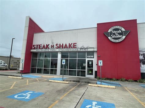 Beaumont Steak N Shake Posts Out Of Business Sign
