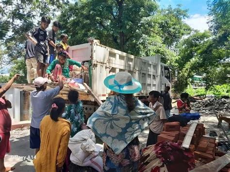 စစ်ကောင်စီတပ်နှင့် ဒေသကာကွယ်ရေးတပ်များ စစ်ရေးတင်းမာမှုကြောင့် ခမ်းပတ်မြို့တွင်းရှိ ဒေသခံ ၃၀၀၀ က