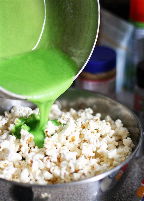 Popcorn Christmas Tree