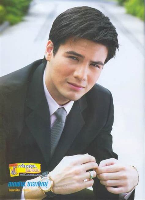 Stephen Thais Instagram Twitter And Facebook On Idcrawl