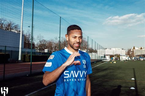 صحف عالمية الحرب تشتعل بين الهلال السعودي ورينان لودي