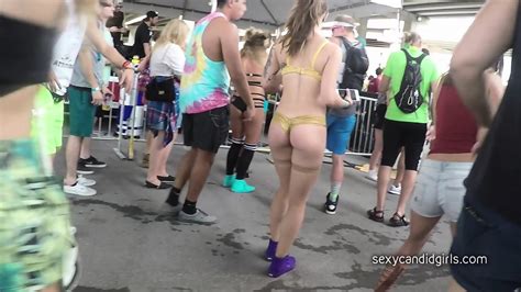 Rave Girl In Thong Showing Off Eporner
