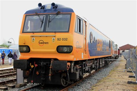 British Rail Class 92 Electric Locomotive 92032 York Rail Flickr