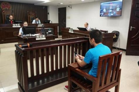 朋友抢买单，一人进医院一人进法院