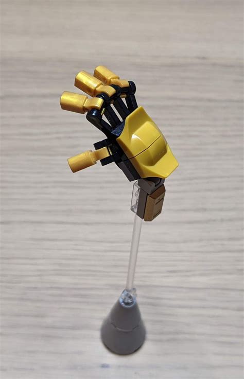 Plain Lego On Instagram Lego Mech Hand Swipe To See The Instructions Lego Lego Legobuild