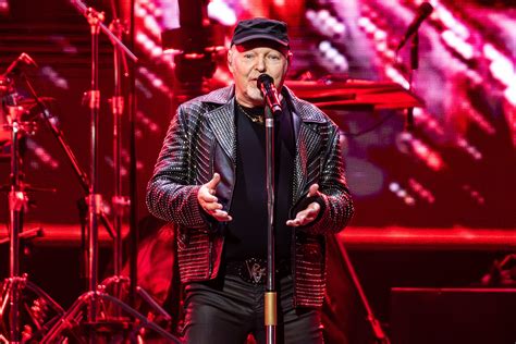 Vasco Rossi Annuncia Lalbum Vasco Live 2025 Sky Tg24