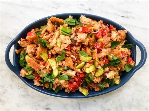 Authentic Panzanella Recipe From Tuscany Tomato And Bread Salad