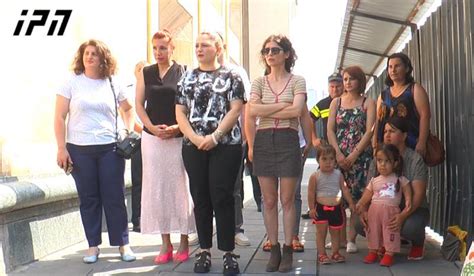 აქონდროპლაზიის დიაგნოზის მქონე ბავშვების მშობლები პარასკევამდე 5