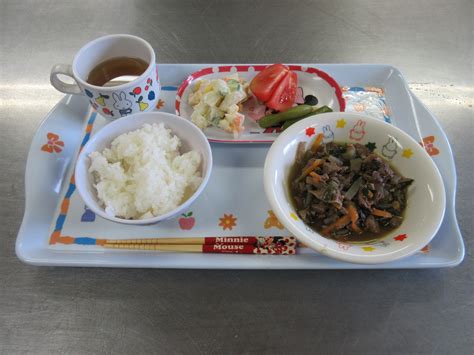 今日の給食・おやつ ﾟﾟ レバーの甘辛煮 ﾟ 大分市の保育園【宗方保育園】