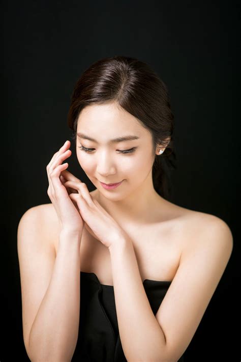 추상연스튜디오 연주자 프로필을 촬영하러 오신 플룻연주자 촬영입니다 공연 포스터와 팜플렛등에