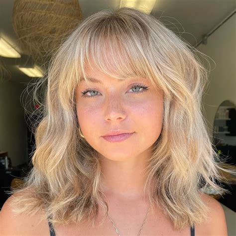 Layered Haircuts With Bangs Bob Hairstyles With Bangs Trendy Haircuts