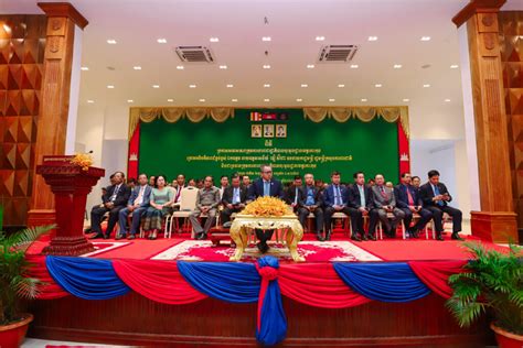 លោកជំទាវ មិថុនា ភូថង ឯកឧត្តម នាយឧត្តមសេនីយ៍ ទៀ សីហា ឧបនាយករដ្ឋមន្ត្រី