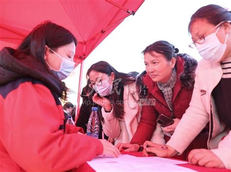 湖南衡阳春风送岗助就业 人民图片网