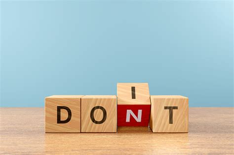 나무 큐브 블록은 나무 테이블에서 Dodo It를 하기 위해 단어 위로 뒤집고 3d 렌더링합니다 투자에 대한 스톡 사진 및 기타 이미지 Istock