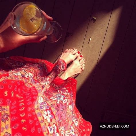 Emily Coutts Feet Aznudefeet