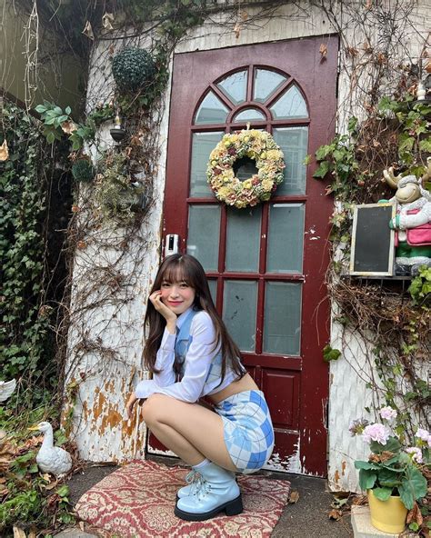 Arin Oh My Girl Piernas Legs Thighs Muslos Ass Culo Abs