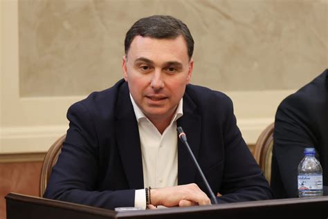 გიორგი მსურს მადლობა გადავუხადო თითოეულ ჩვენს თანაგუნდელს ჩვენს თანამოქალაქეებს ყველას