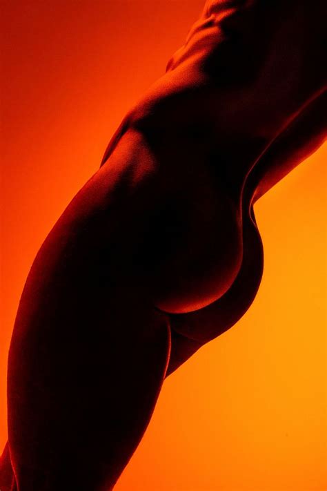 Color Theory Desnudo Magazine