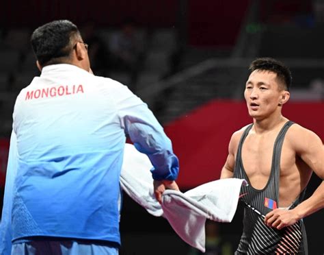 Н Насанбуян Азийн наадмаас хүрэл медаль хүртлээ