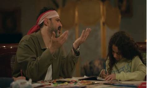 بابا جه أكرم حسني بقى أم مصرية أصيلة بعد أسبوع واحد بس فيديو مبتدا