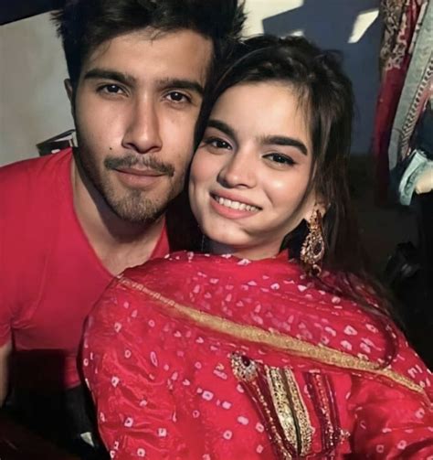 Alizey Feroze Shares An Ayat And Left Her Fans Curious Reviewit Pk