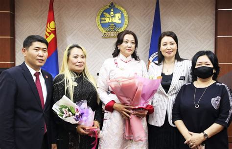 Баянгол ИТХ ШИЛДЭГ АРГА ЗҮЙЧ ЭРХЛЭГЧ НАР “АЛТАН ГАДАС” ОДОНГООР ШАГНАГДЛАА